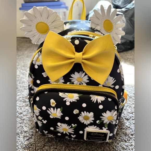 Loungefly | Bags | Loungefly Black And Yellow Daisy Backpack With Bow ...